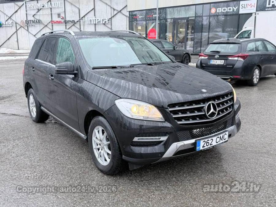 Black Mercedes-Benz M-Class 2014 in Johvi, with an engine capacity of 3.00 L and mileage of 290 thousand km for 15000 €, photo 1 on AUTOMOTO.COM.LV