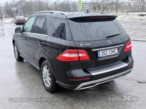 Black Mercedes-Benz M-Class 2014 in Johvi, with an engine capacity of 3.00 L and mileage of 290 thousand km for 15000 €, photo 3 on AUTOMOTO.COM.LV