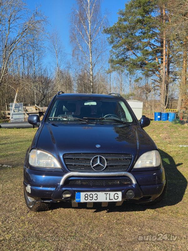 Zils Mercedes-Benz M-Class 2000 Tallina, ar dzinēja tilpumu 2.70 L un nobraukumu 420 tūkst. km par 2800 €, foto 1 vietnē AUTOMOTO.COM.LV