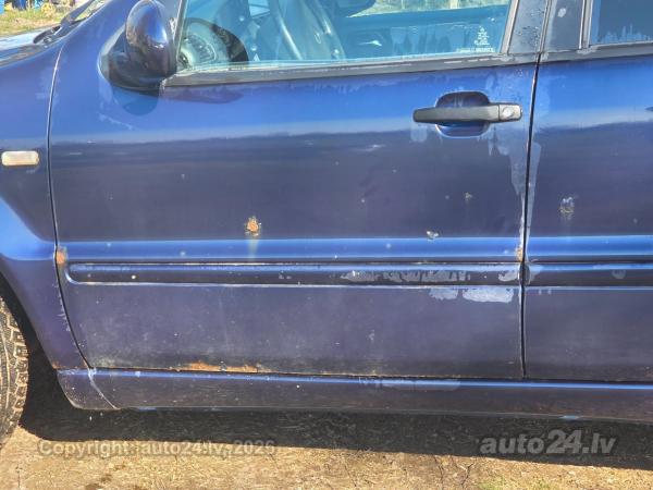 Zils Mercedes-Benz M-Class 2000 Tallina, ar dzinēja tilpumu 2.70 L un nobraukumu 420 tūkst. km par 2800 €, foto 3 vietnē AUTOMOTO.COM.LV