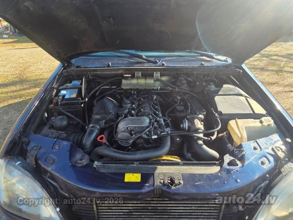 Zils Mercedes-Benz M-Class 2000 Tallina, ar dzinēja tilpumu 2.70 L un nobraukumu 420 tūkst. km par 2800 €, foto 7 vietnē AUTOMOTO.COM.LV