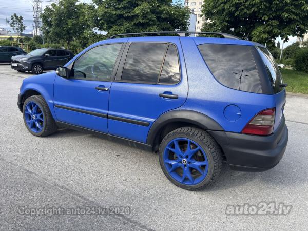 Blue Mercedes-Benz M-Class 2001 in Tallinn, with an engine capacity of 2.70 L and mileage of 471 thousand km for 1799 €, photo 2 on AUTOMOTO.COM.LV