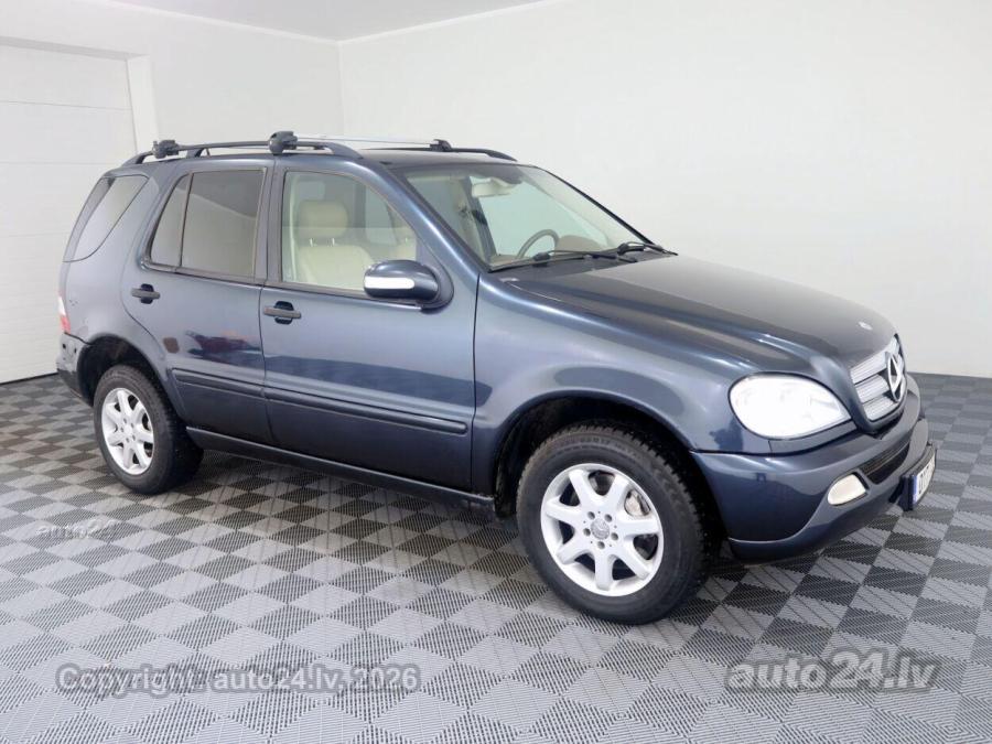 Zils Mercedes-Benz M-Class 2002 Tallina, ar dzinēja tilpumu 2.70 L un nobraukumu 453 tūkst. km par 2299 €, foto 1 vietnē AUTOMOTO.COM.LV