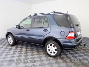 Zils Mercedes-Benz M-Class 2002 Tallina, ar dzinēja tilpumu 2.70 L un nobraukumu 453 tūkst. km par 2299 €, foto 4 vietnē AUTOMOTO.COM.LV