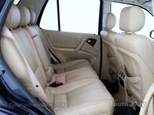 Zils Mercedes-Benz M-Class 2002 Tallina, ar dzinēja tilpumu 2.70 L un nobraukumu 293 tūkst. km par 2699 €, foto 7 vietnē AUTOMOTO.COM.LV
