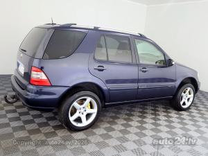 Синий Мерседес М-Класс 2004 в Таллин, объемом двигателя 2.70 л и пробегом 306 тыс. км за 2799 €, фото 4 на AUTOMOTO.COM.LV