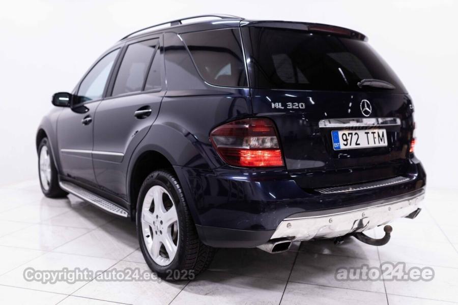 Blue Mercedes-Benz M-Class 2005 in Tallinn, with an engine capacity of 3.00 L and mileage of 221 thousand km for 3999 €, photo 6 on AUTOMOTO.COM.LV