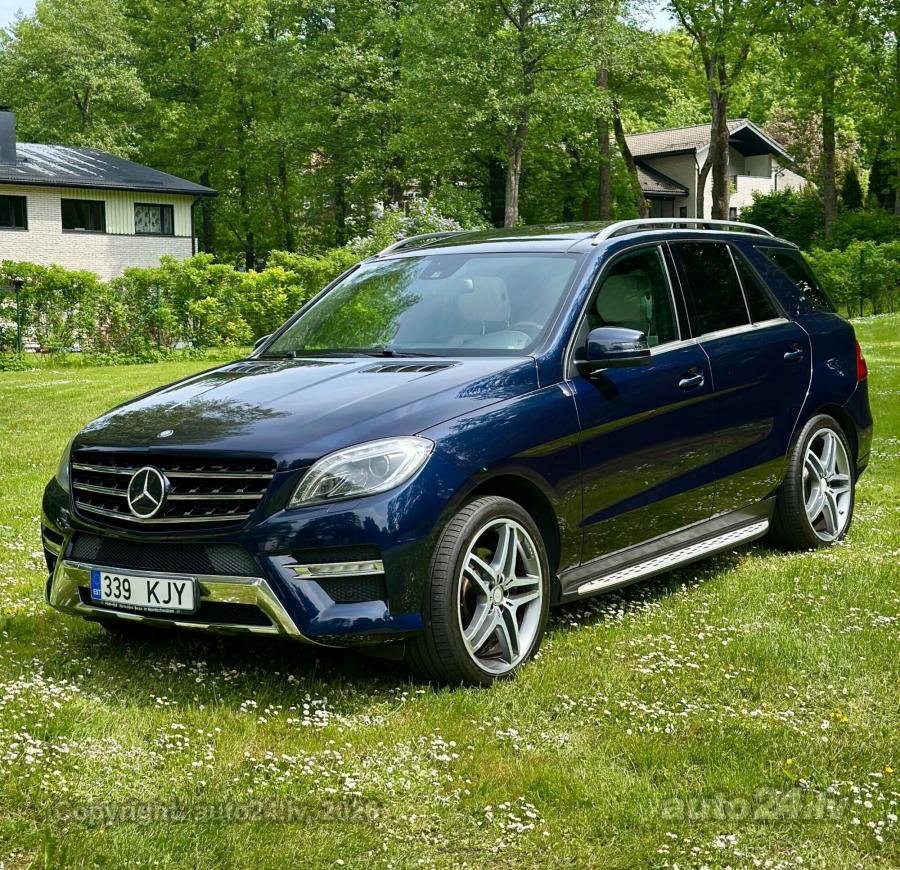 Zils Mercedes-Benz M-Class 2013 Tallina, ar dzinēja tilpumu 3.00 L un nobraukumu 314 tūkst. km par 19800 €, foto 1 vietnē AUTOMOTO.COM.LV
