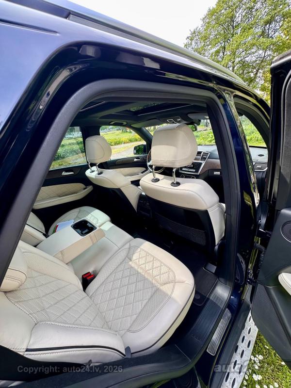 Zils Mercedes-Benz M-Class 2013 Tallina, ar dzinēja tilpumu 3.00 L un nobraukumu 314 tūkst. km par 19800 €, foto 6 vietnē AUTOMOTO.COM.LV