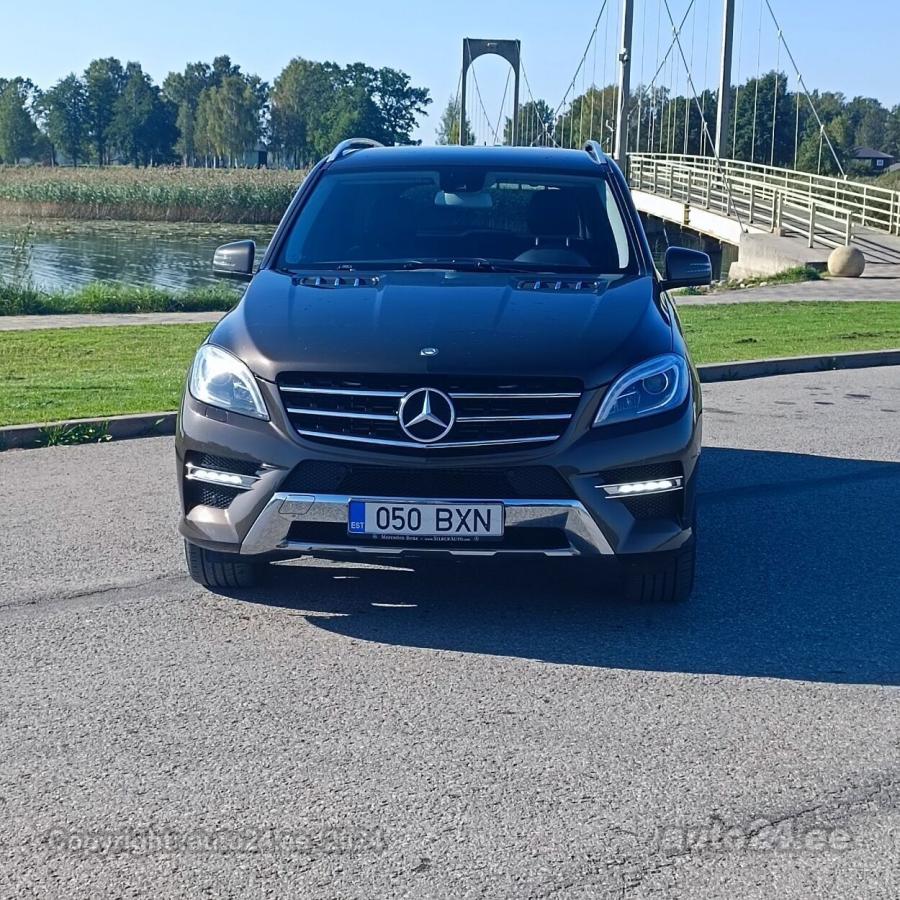 Brown Mercedes-Benz M-Class 2014 in Tallinn, with an engine capacity of 3.00 L and mileage of 206 thousand km for 17000 €, photo 1 on AUTOMOTO.COM.LV