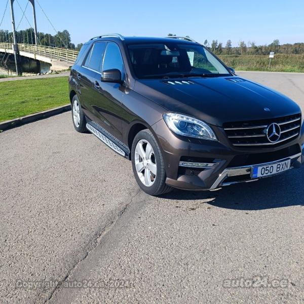 Brūns Mercedes-Benz M-Class 2014 Tallina, ar dzinēja tilpumu 3.00 L un nobraukumu 206 tūkst. km par 17000 €, foto 2 vietnē AUTOMOTO.COM.LV