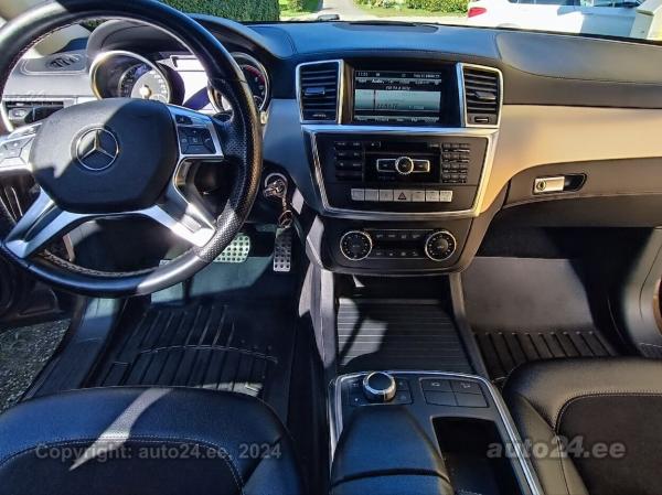 Brūns Mercedes-Benz M-Class 2014 Tallina, ar dzinēja tilpumu 3.00 L un nobraukumu 206 tūkst. km par 17000 €, foto 7 vietnē AUTOMOTO.COM.LV