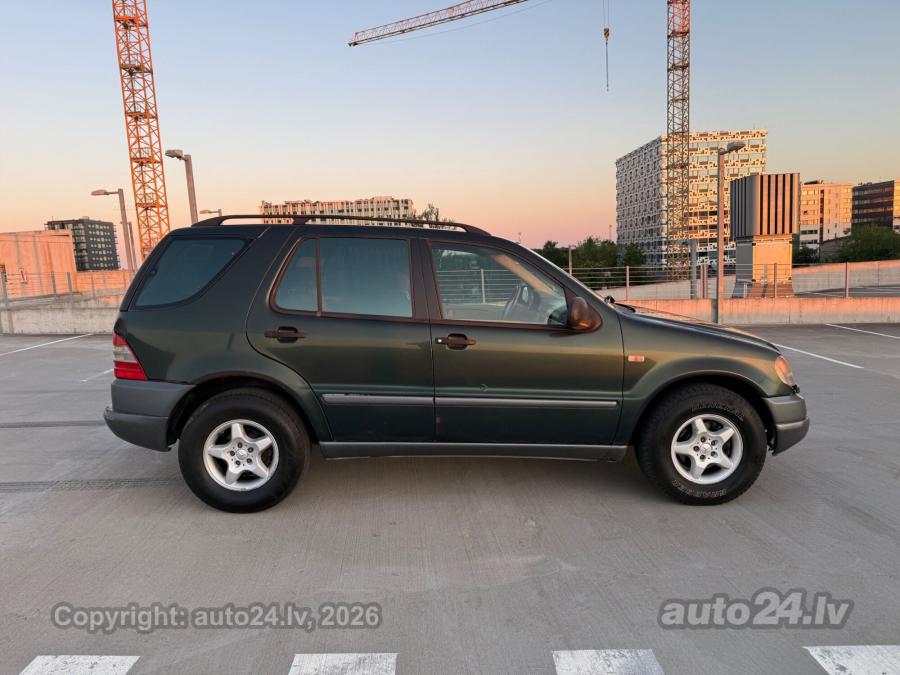 Mercedes-Benz M-Class 2000 in Tallinn, with an engine capacity of 2.70 L and mileage of 339 thousand km for 1800 €, photo 8 on AUTOMOTO.COM.LV