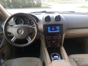 Mercedes-Benz M-Class 2008 Tallina, ar dzinēja tilpumu 4.00 L un nobraukumu 292 tūkst. km par 9990 €, foto 12 vietnē AUTOMOTO.COM.LV