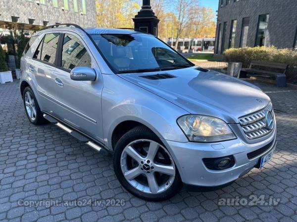 Pelēks Mercedes-Benz M-Class 2005 Tallina, ar dzinēja tilpumu 3.00 L un nobraukumu 315 tūkst. km par 4599 €, foto 2 vietnē AUTOMOTO.COM.LV
