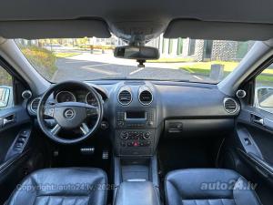 Grey Mercedes-Benz M-Class 2005 in Tallinn, with an engine capacity of 3.00 L and mileage of 315 thousand km for 4599 €, photo 9 on AUTOMOTO.COM.LV