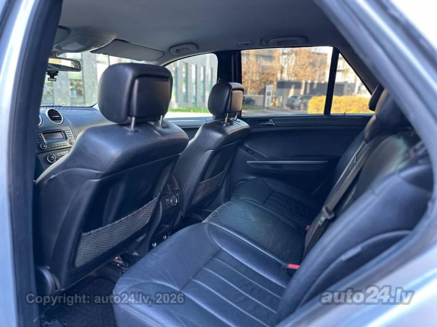 Grey Mercedes-Benz M-Class 2005 in Tallinn, with an engine capacity of 3.00 L and mileage of 315 thousand km for 4599 €, photo 10 on AUTOMOTO.COM.LV
