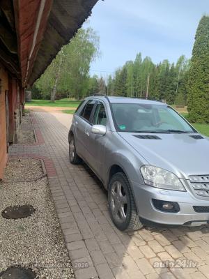 Pelēks Mercedes-Benz M-Class 2005 Tallina, ar dzinēja tilpumu 3.00 L un nobraukumu 261 tūkst. km par 5300 €, foto 3 vietnē AUTOMOTO.COM.LV