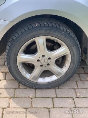 Pelēks Mercedes-Benz M-Class 2005 Tallina, ar dzinēja tilpumu 3.00 L un nobraukumu 261 tūkst. km par 5300 €, foto 6 vietnē AUTOMOTO.COM.LV