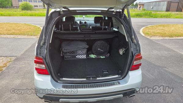 Grey Mercedes-Benz M-Class 2005 in Kuressaare, with an engine capacity of 3.50 L and mileage of 245 thousand km for 6000 €, photo 10 on AUTOMOTO.COM.LV