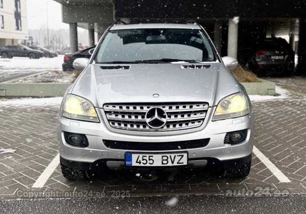 Pelēks Mercedes-Benz M-Class 2006 Tallina, ar dzinēja tilpumu 3.00 L un nobraukumu 335 tūkst. km par 4499 €, foto 2 vietnē AUTOMOTO.COM.LV