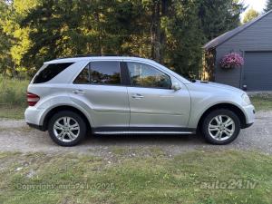 Pelēks Mercedes-Benz M-Class 2006 Kuresāre, ar dzinēja tilpumu 3.00 L un nobraukumu 421 tūkst. km par 3990 €, foto 7 vietnē AUTOMOTO.COM.LV