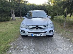 Pelēks Mercedes-Benz M-Class 2006 Kuresāre, ar dzinēja tilpumu 3.00 L un nobraukumu 421 tūkst. km par 3990 €, foto 9 vietnē AUTOMOTO.COM.LV