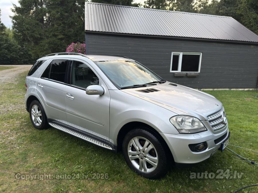 Pelēks Mercedes-Benz M-Class 2006 Kuresāre, ar dzinēja tilpumu 3.00 L un nobraukumu 421 tūkst. km par 3990 €, foto 18 vietnē AUTOMOTO.COM.LV