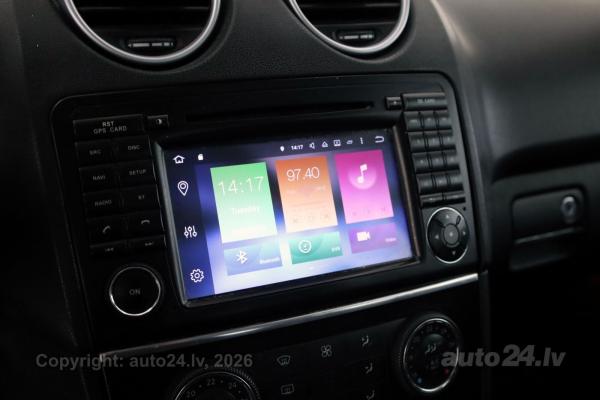 Pelēks Mercedes-Benz M-Class 2006 Tallina, ar dzinēja tilpumu 3.00 L un nobraukumu 298 tūkst. km par 2499 €, foto 9 vietnē AUTOMOTO.COM.LV