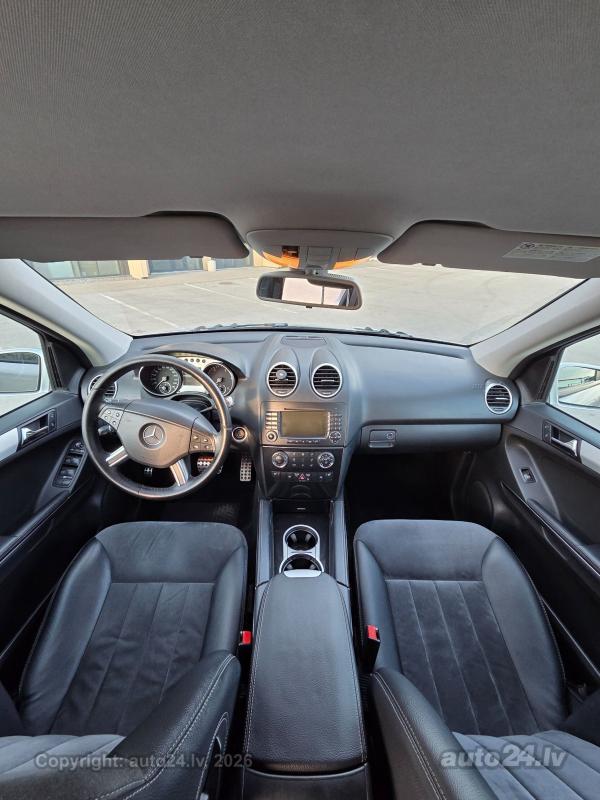 Pelēks Mercedes-Benz M-Class 2008 Tallina, ar dzinēja tilpumu 3.00 L un nobraukumu 170 tūkst. km par 10000 €, foto 8 vietnē AUTOMOTO.COM.LV