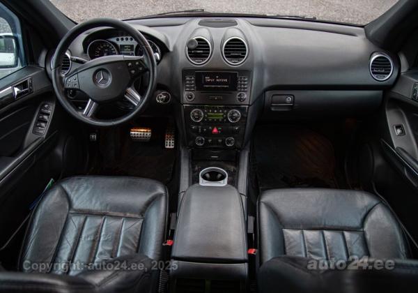 Grey Mercedes-Benz M-Class 2010 in Tallinn, with an engine capacity of 3.50 L and mileage of 240 thousand km for 10900 €, photo 11 on AUTOMOTO.COM.LV