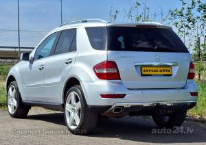 Pelēks Mercedes-Benz M-Class 2012 Tartu, ar dzinēja tilpumu 3.00 L un nobraukumu 227 tūkst. km par 10990 €, foto 4 vietnē AUTOMOTO.COM.LV