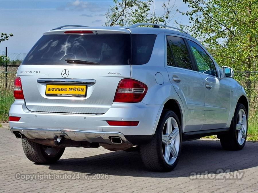 Pelēks Mercedes-Benz M-Class 2012 Tartu, ar dzinēja tilpumu 3.00 L un nobraukumu 227 tūkst. km par 10990 €, foto 5 vietnē AUTOMOTO.COM.LV