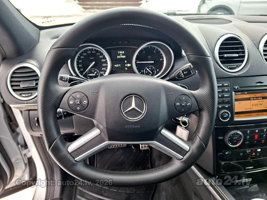 Pelēks Mercedes-Benz M-Class 2012 Tartu, ar dzinēja tilpumu 3.00 L un nobraukumu 227 tūkst. km par 10990 €, foto 12 vietnē AUTOMOTO.COM.LV