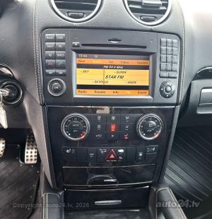 Pelēks Mercedes-Benz M-Class 2012 Tartu, ar dzinēja tilpumu 3.00 L un nobraukumu 227 tūkst. km par 10990 €, foto 13 vietnē AUTOMOTO.COM.LV