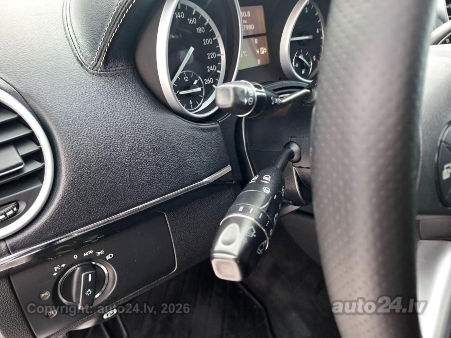 Pelēks Mercedes-Benz M-Class 2012 Tartu, ar dzinēja tilpumu 3.00 L un nobraukumu 227 tūkst. km par 10990 €, foto 14 vietnē AUTOMOTO.COM.LV