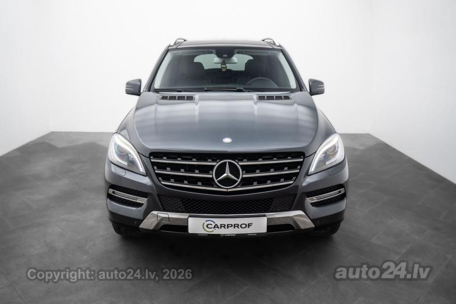 Grey Mercedes-Benz M-Class 2012 in Tallinn, with an engine capacity of 3.00 L and mileage of 276 thousand km for 15999 €, photo 3 on AUTOMOTO.COM.LV