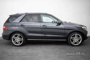 Grey Mercedes-Benz M-Class 2012 in Tallinn, with an engine capacity of 3.00 L and mileage of 276 thousand km for 15999 €, photo 5 on AUTOMOTO.COM.LV