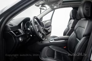 Grey Mercedes-Benz M-Class 2012 in Tallinn, with an engine capacity of 3.00 L and mileage of 276 thousand km for 15999 €, photo 9 on AUTOMOTO.COM.LV