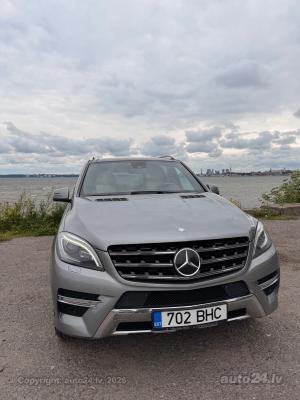 Pelēks Mercedes-Benz M-Class 2012 Tallina, ar dzinēja tilpumu 3.00 L un nobraukumu 257 tūkst. km par 17000 €, foto 4 vietnē AUTOMOTO.COM.LV