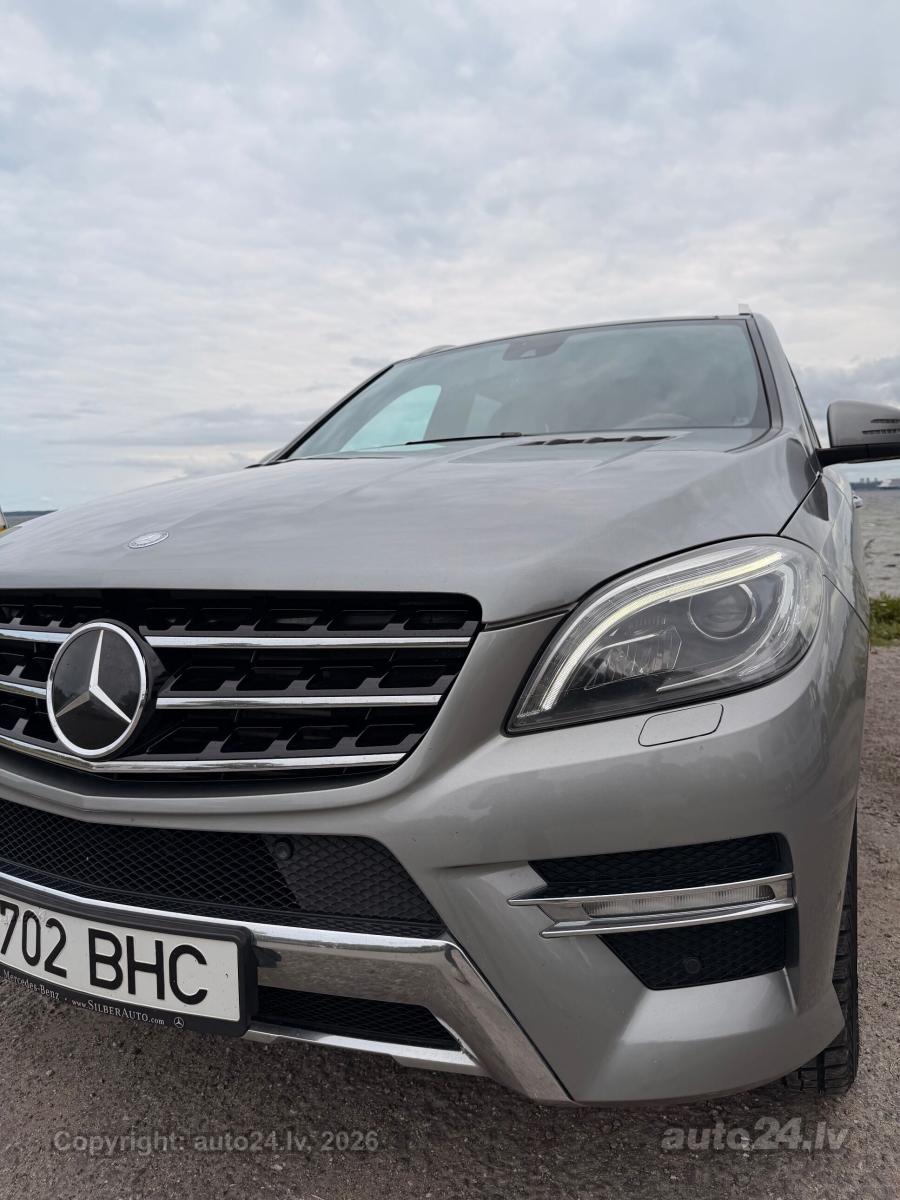Pelēks Mercedes-Benz M-Class 2012 Tallina, ar dzinēja tilpumu 3.00 L un nobraukumu 257 tūkst. km par 17000 €, foto 7 vietnē AUTOMOTO.COM.LV