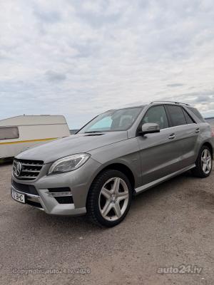 Pelēks Mercedes-Benz M-Class 2012 Tallina, ar dzinēja tilpumu 3.00 L un nobraukumu 257 tūkst. km par 17000 €, foto 8 vietnē AUTOMOTO.COM.LV