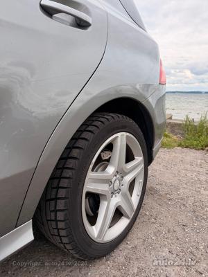 Pelēks Mercedes-Benz M-Class 2012 Tallina, ar dzinēja tilpumu 3.00 L un nobraukumu 257 tūkst. km par 17000 €, foto 9 vietnē AUTOMOTO.COM.LV