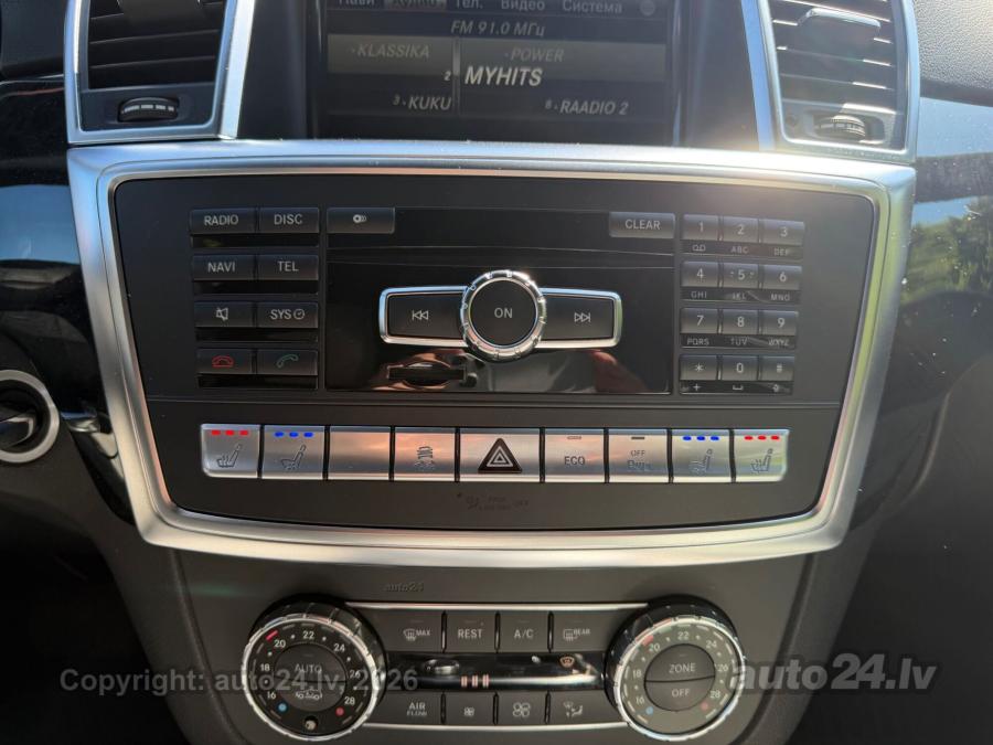 Pelēks Mercedes-Benz M-Class 2012 Pērnava, ar dzinēja tilpumu 3.50 L un nobraukumu 195 tūkst. km par 18900 €, foto 16 vietnē AUTOMOTO.COM.LV