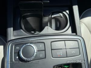 Pelēks Mercedes-Benz M-Class 2012 Pērnava, ar dzinēja tilpumu 3.50 L un nobraukumu 195 tūkst. km par 18900 €, foto 18 vietnē AUTOMOTO.COM.LV
