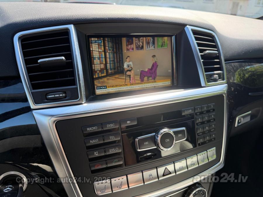 Pelēks Mercedes-Benz M-Class 2012 Pērnava, ar dzinēja tilpumu 3.50 L un nobraukumu 195 tūkst. km par 18900 €, foto 20 vietnē AUTOMOTO.COM.LV