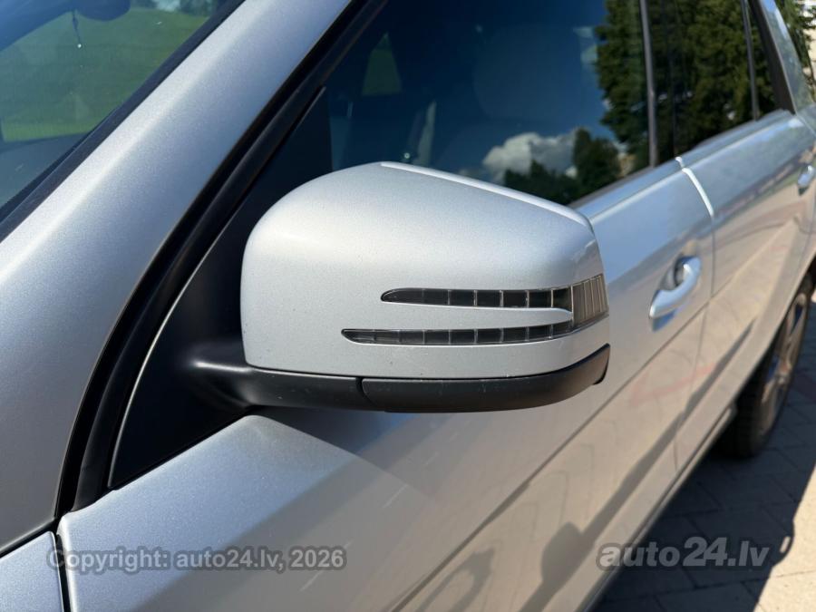 Pelēks Mercedes-Benz M-Class 2012 Pērnava, ar dzinēja tilpumu 3.50 L un nobraukumu 195 tūkst. km par 18900 €, foto 28 vietnē AUTOMOTO.COM.LV