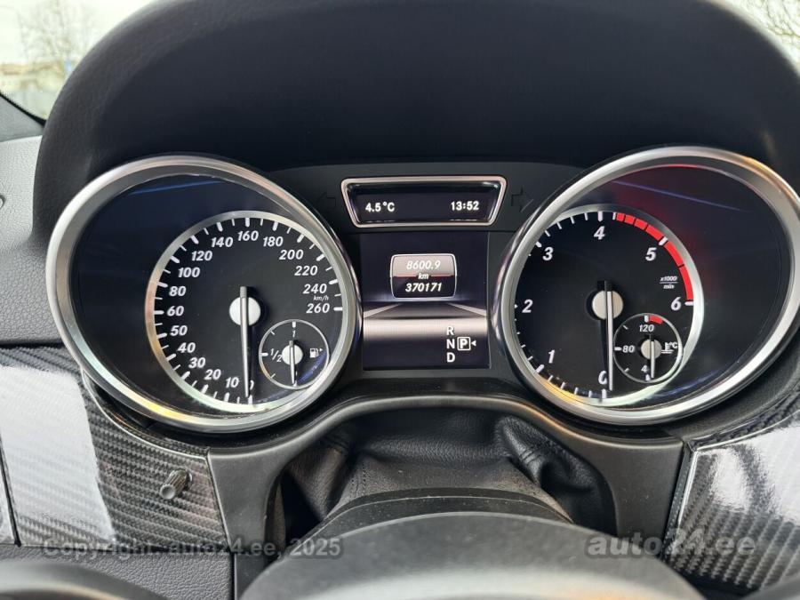 Pelēks Mercedes-Benz M-Class 2013 Tallina, ar dzinēja tilpumu 3.00 L un nobraukumu 370 tūkst. km par 18000 €, foto 14 vietnē AUTOMOTO.COM.LV