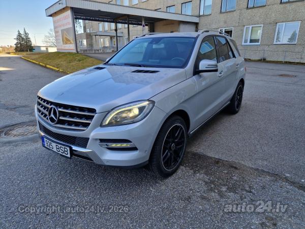 Grey Mercedes-Benz M-Class 2013 in Viljandi, with an engine capacity of 3.00 L and mileage of 251 thousand km for 13900 €, photo 1 on AUTOMOTO.COM.LV