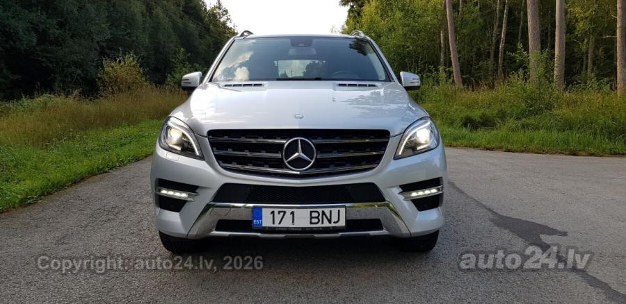 Grey Mercedes-Benz M-Class 2014 in Tallinn, with an engine capacity of 2.10 L and mileage of 188 thousand km for 16600 €, photo 1 on AUTOMOTO.COM.LV
